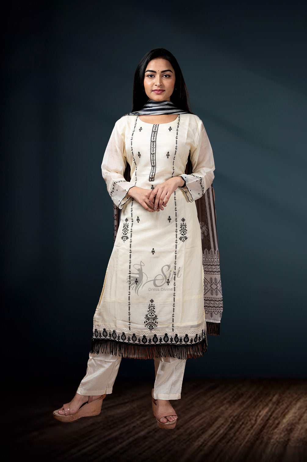Cream colour cotton 3 pcs bottom duppata set – Siri.Fashion